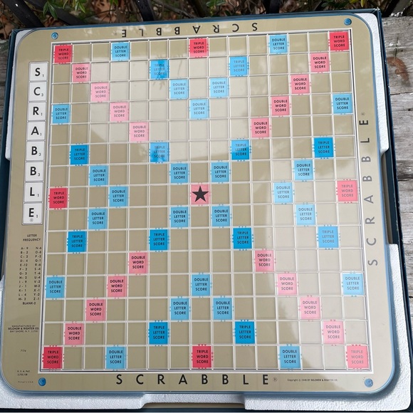 Scrabble | Games | Vintage Scrabble Deluxe Game 982 Turntable Base ...